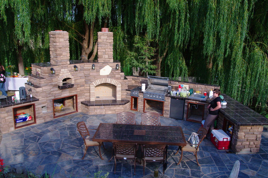 Outdoor kitchen Landscaping- Know all about it!